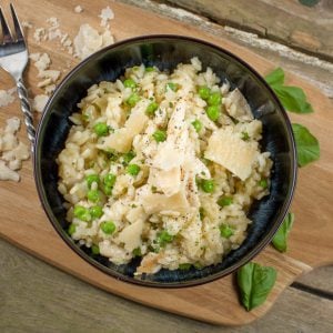 Chicken risotto with garlic and lemon